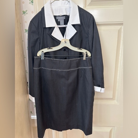Ecco | Jackets & Coats | Carlisle Gray Pinstripe Blazer And Skirt Set ...